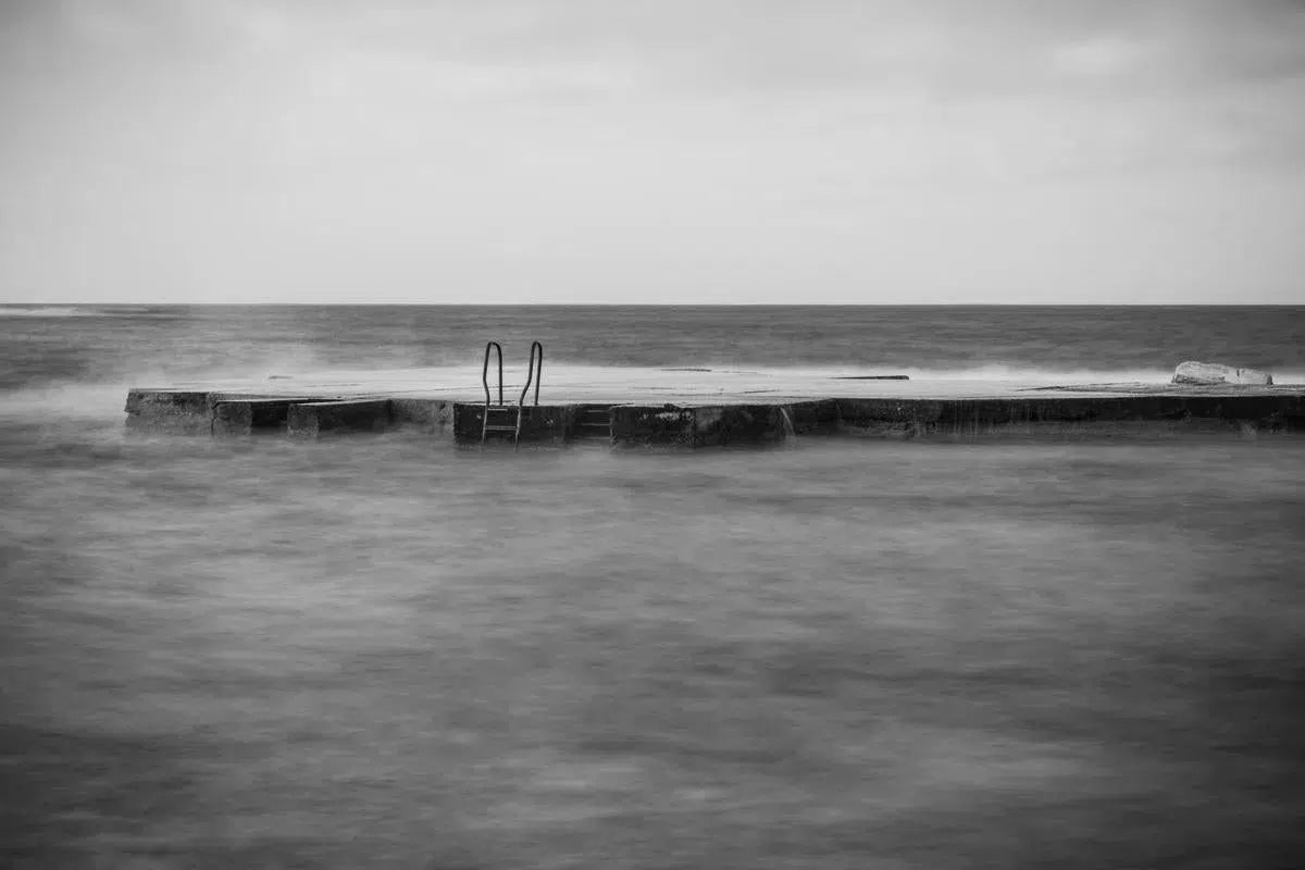 Infinity Pool, by Alex Axon – PurePhoto