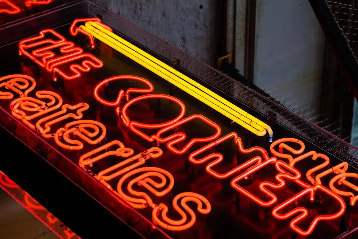 The Corner Eateries, by Jeremy Brooks – PurePhoto